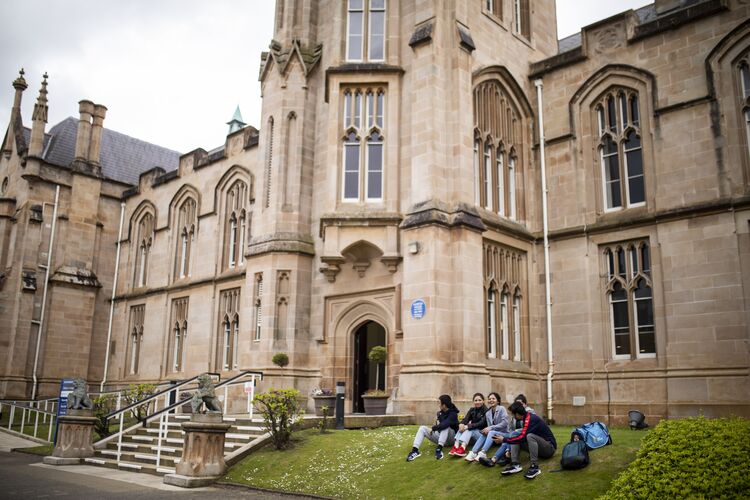 Todo lo que debes saber para trabajar y estudiar en Malta