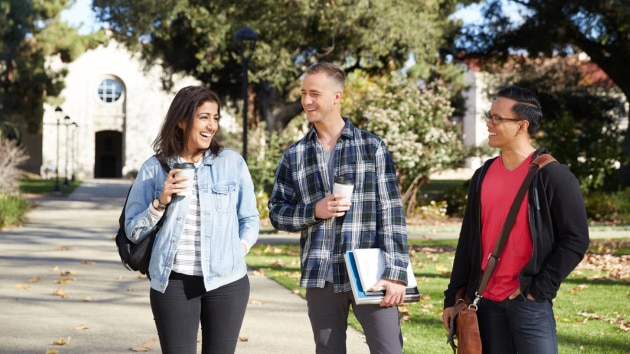 Estudiar en el extranjero con IELTS | British Council Colombia