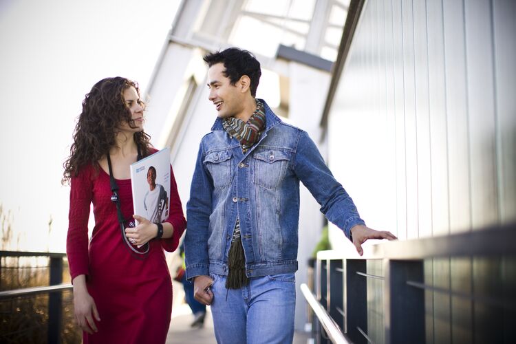 8 ejemplos de cómo presentarse en inglés | British Council